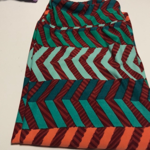 LuLaRoe | Pants & Jumpsuits | New Lularoe Leggings Shades And Green ...